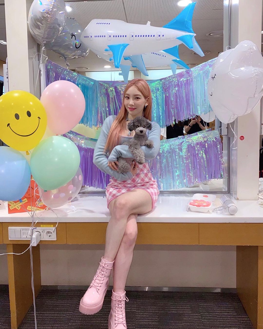태연 화창한 Weekend가 생각나는 꽃미모 자랑 인스타 
