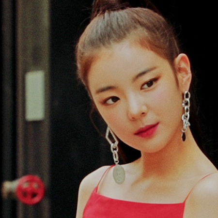 ITZY 리아, 'IT'z ICY' 비주얼 필름 두 번째 주자 #러블리 #시크 #HBD