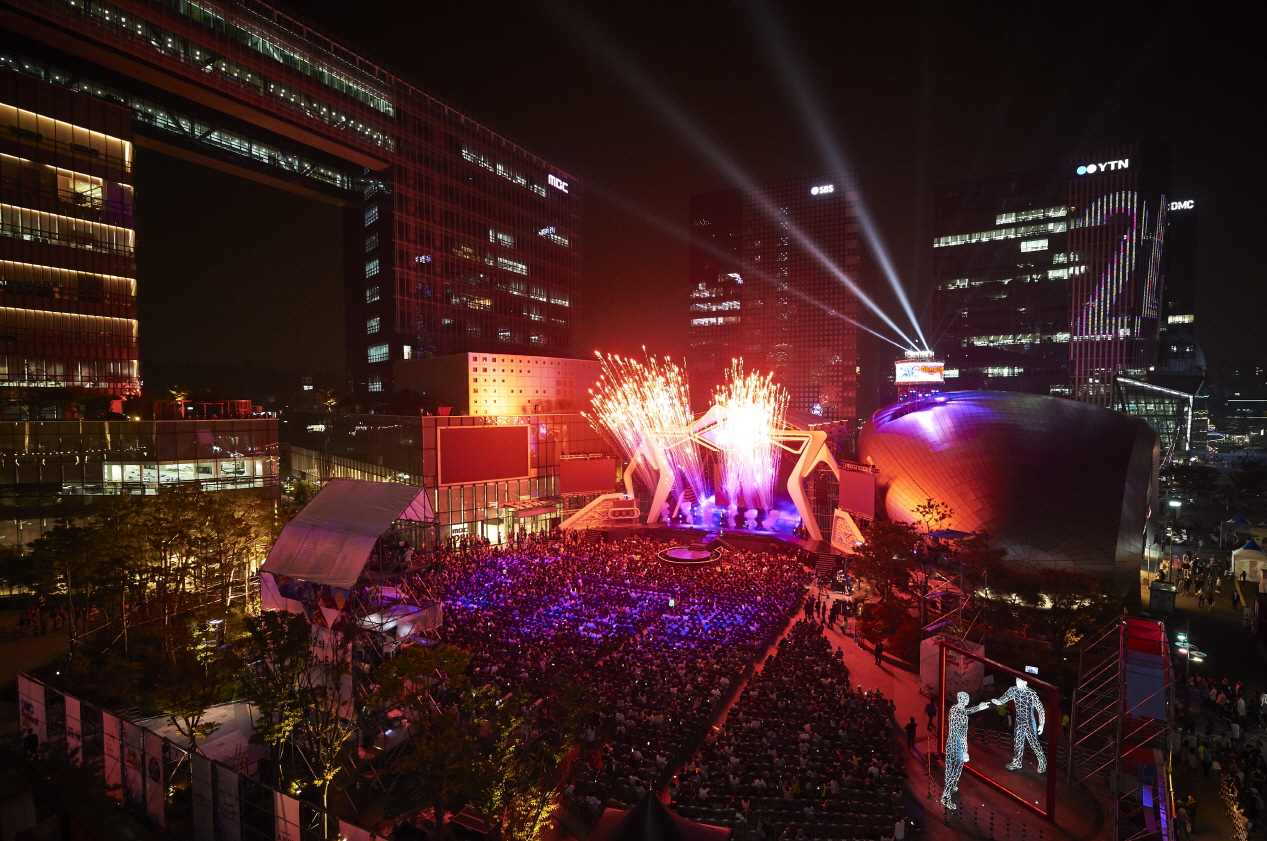 역대급 라인업, ‘뮤콘 개막특집 AMN 빅 콘서트’가 온다! 〈2016 DMC 페스티벌〉