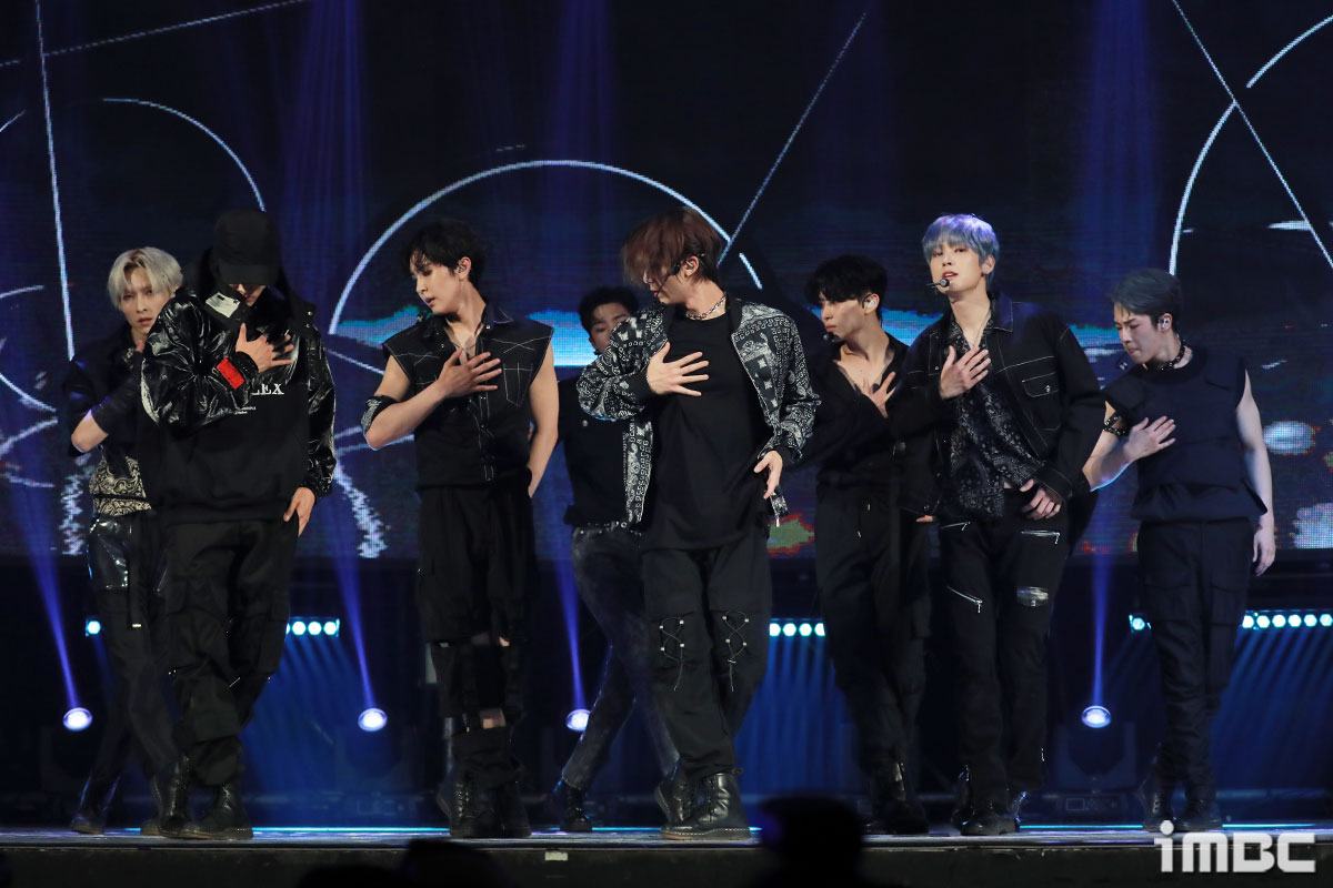 [포토] SF9, 손을 스르륵