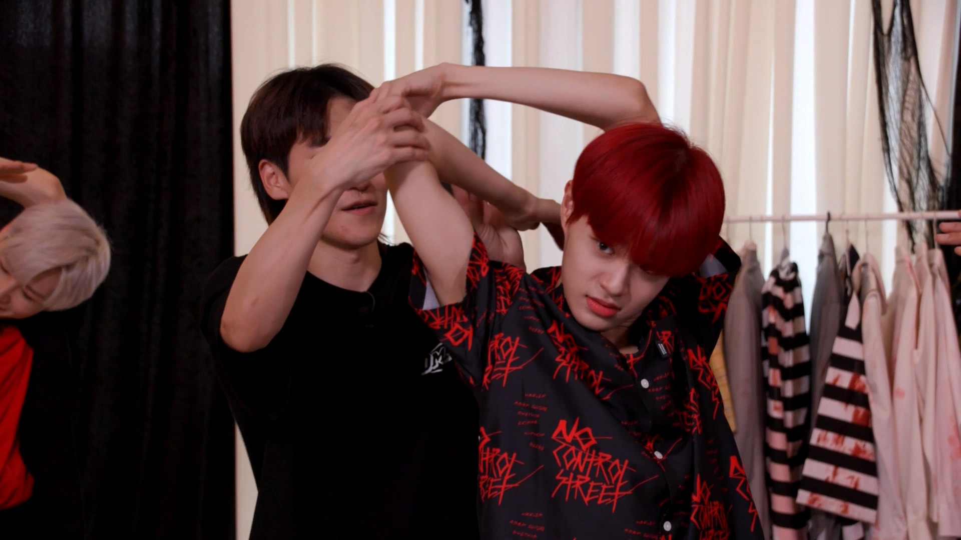 AB6IX 이대휘-임영민-김동현-전웅, 기괴한 모습으로 '마리텔 V2' 입성!