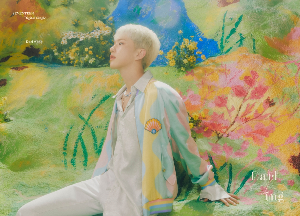 세븐틴, ‘Darl+ing’ 콘셉트 포토 공개...따뜻한 봄기운 가득