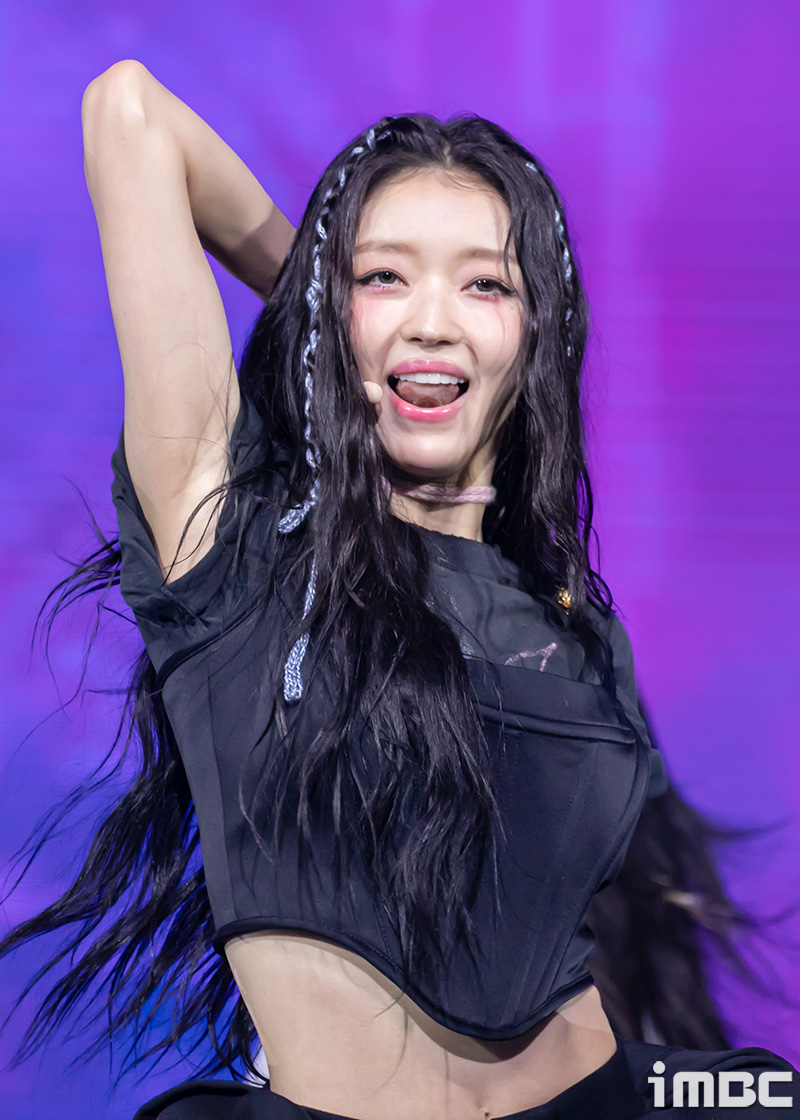 [포토] 유아, 셀피쉬 귀족 로코코드레스