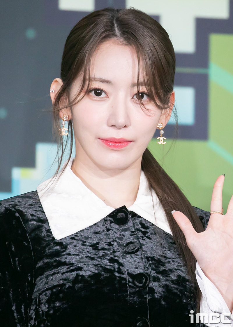 르세라핌 사쿠라, 코로나19 확진…"다른 멤버들 음성"