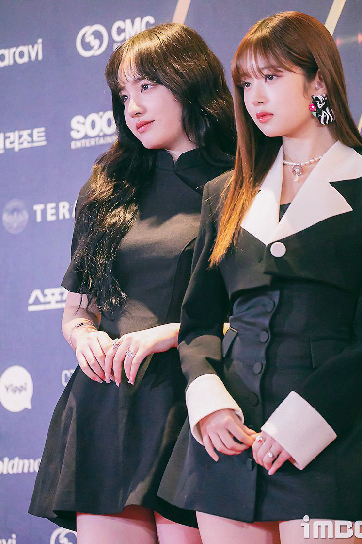 [아이브] [움짤] 아이브, ROYAL 블랙 퀸즈 : MLBPARK