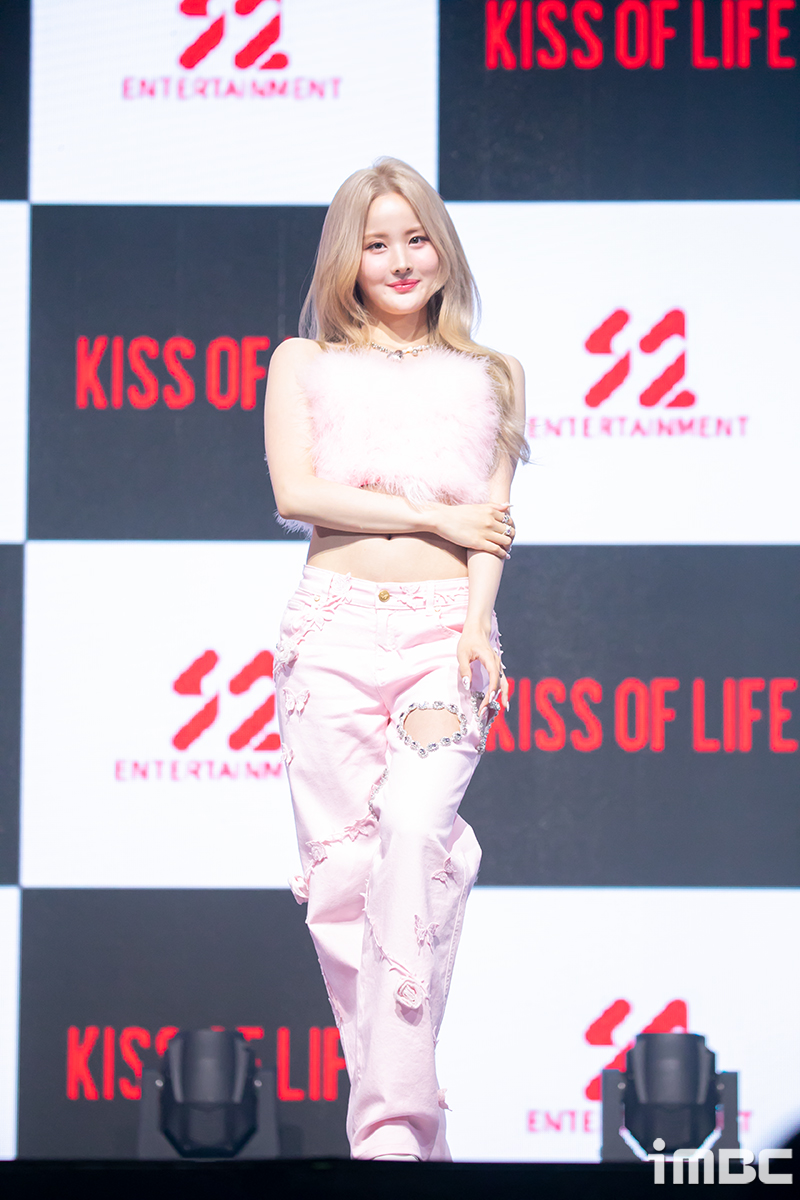 [포토] KISS OF LIFE 벨, 심신 딸