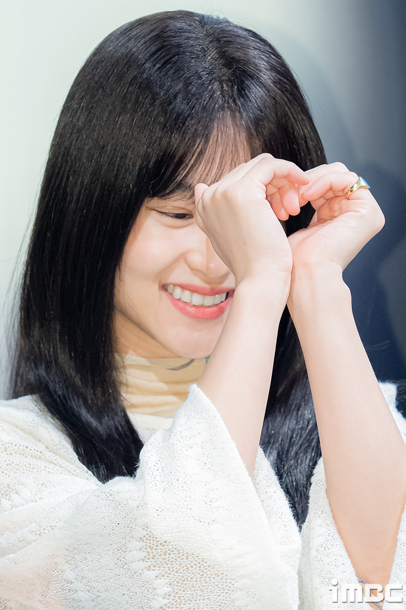 [포토] 김태리 수줍은 하트