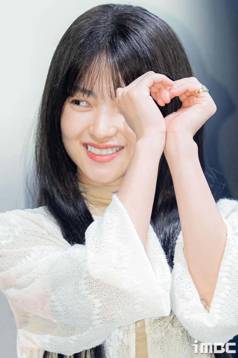 [포토] 김태리 수줍은 하트