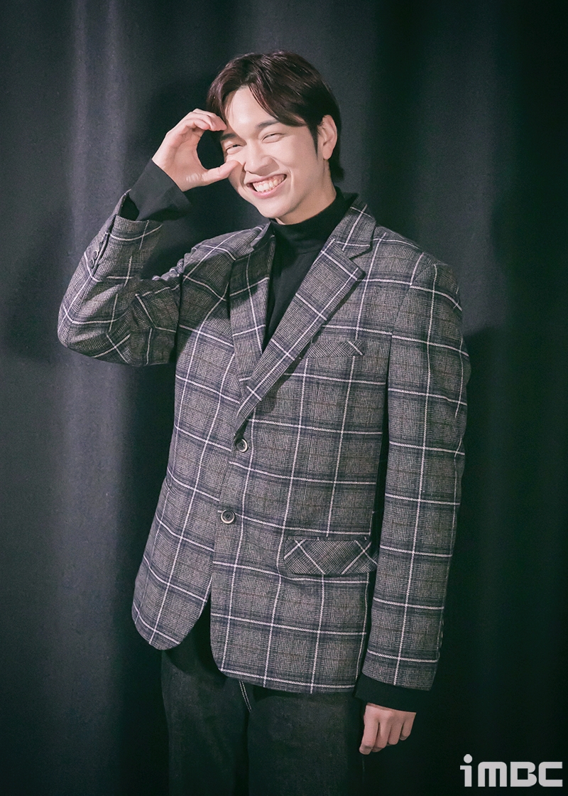 [움짤] 유재필, YJP 본 투 더 '흥'