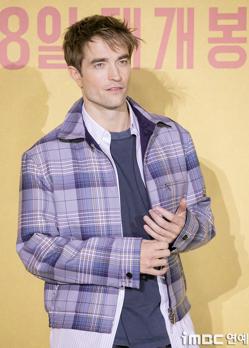 [포토] 로버트 패틴슨, 첫 내한 봉 잡았어요