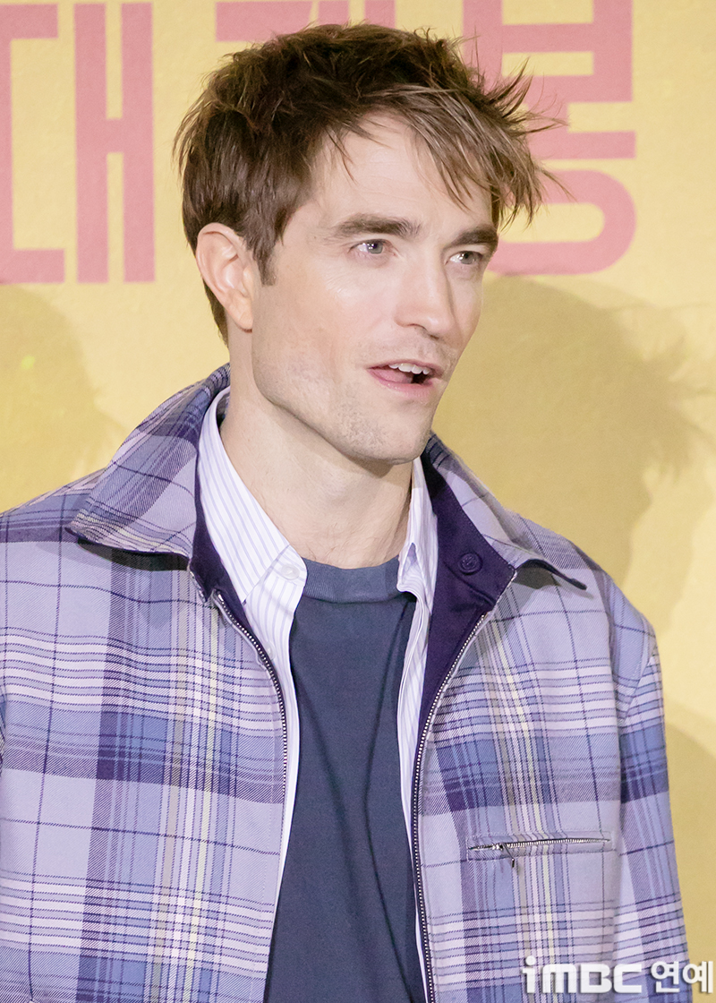 [포토] 로버트 패틴슨, 첫 내한 봉 잡았어요