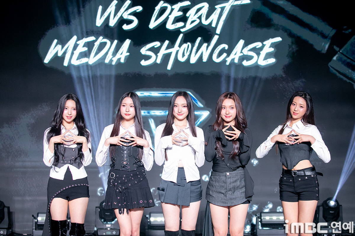 [포토] VVS 데뷔, 미국 프로듀서 첫 걸그룹