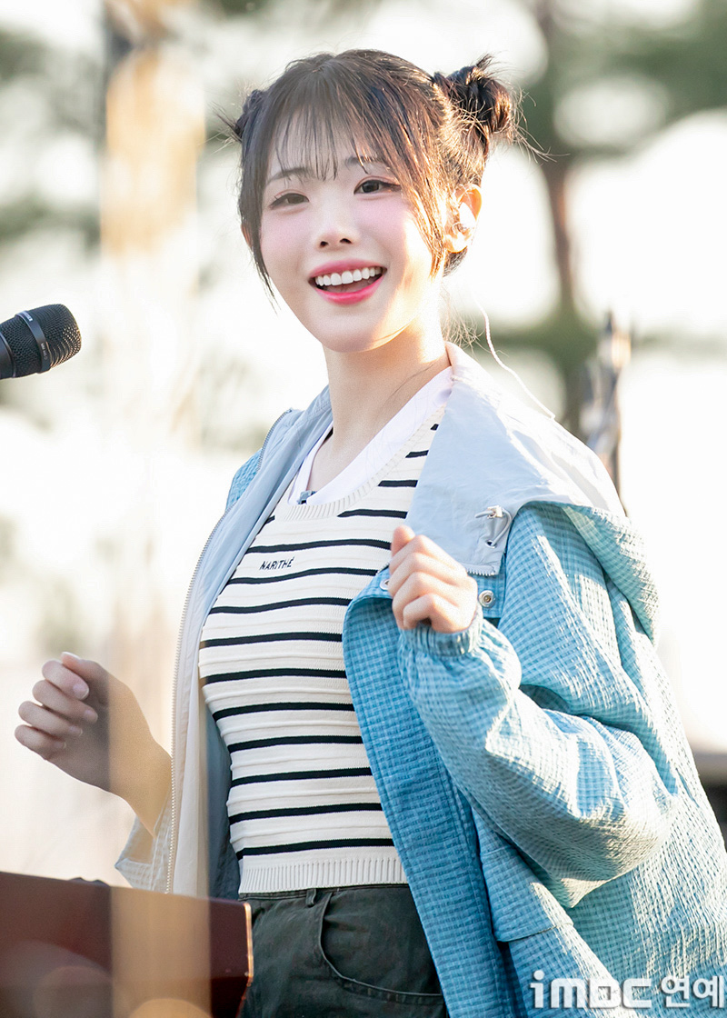 [포토] QWER 히나, 냥녕뇽냥 뿌까소다