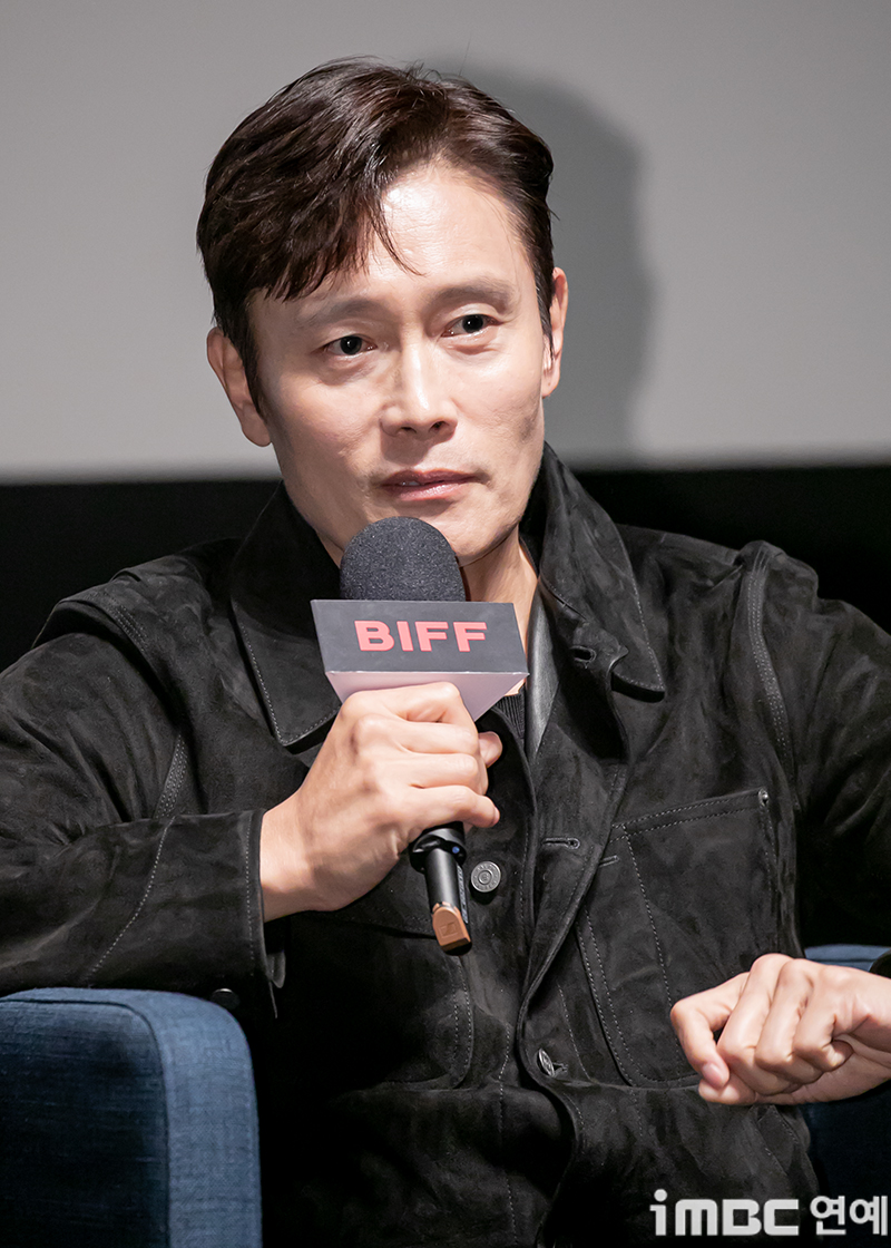 [30th BIFF] 이병헌 "목소리 매력적이라더니 '오겜'과 '케데헌'은 내 목소리 변조시키더라"